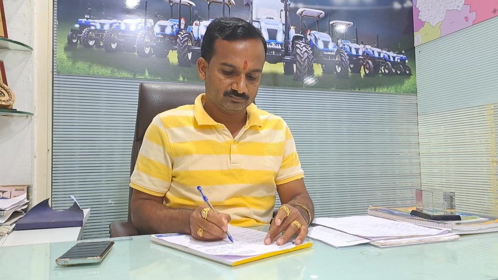 मी सुध्दा भगवान टोळीचा शिकार, उद्योजक रमेश आजबेंचा माजी सभापती भगवान ...