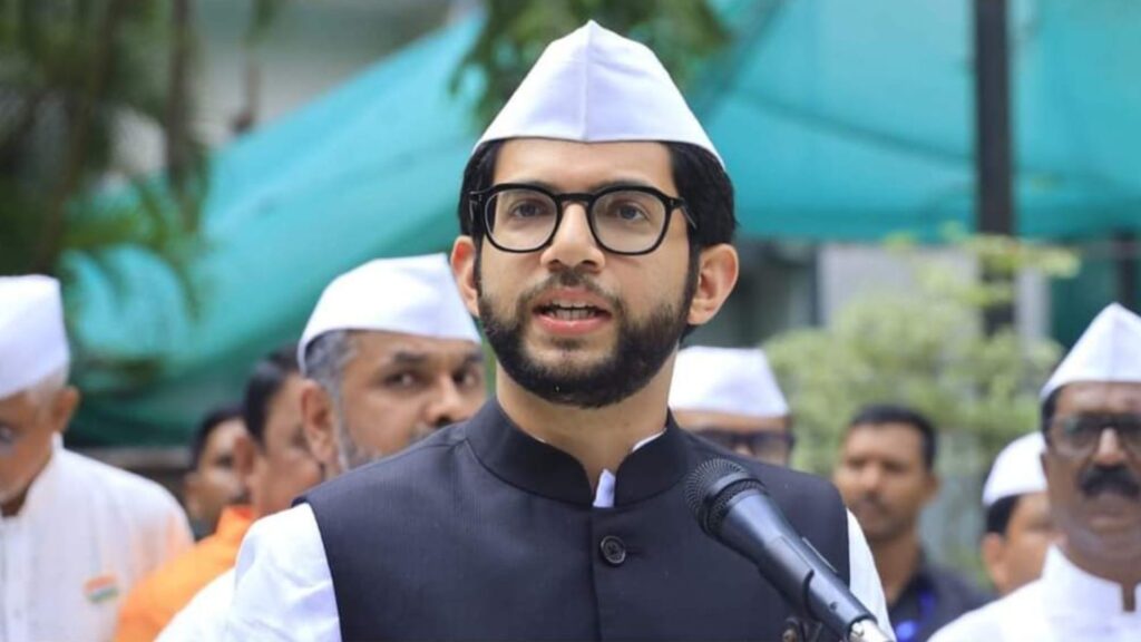 Aditya Thackeray News : मोठी घडामोड ! शिवसेनेच्या मंत्र्याने घेतली ...